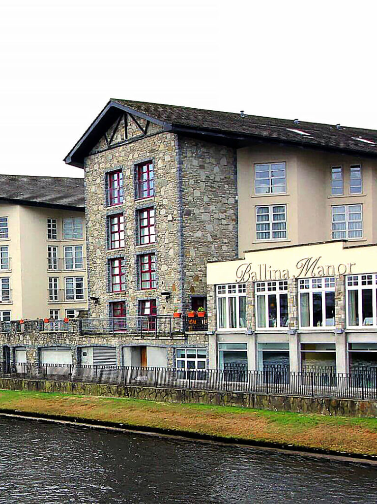 Ballina Food | Ballina Places To Eat | Ballina Manor Hotel